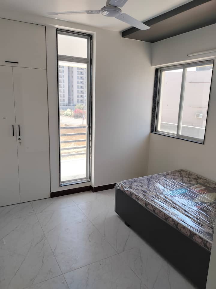 3 Bhk Flat With Basic All Facilities - Rajkot