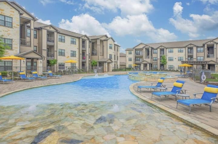 Luxury Lifestyle - Humble, TX