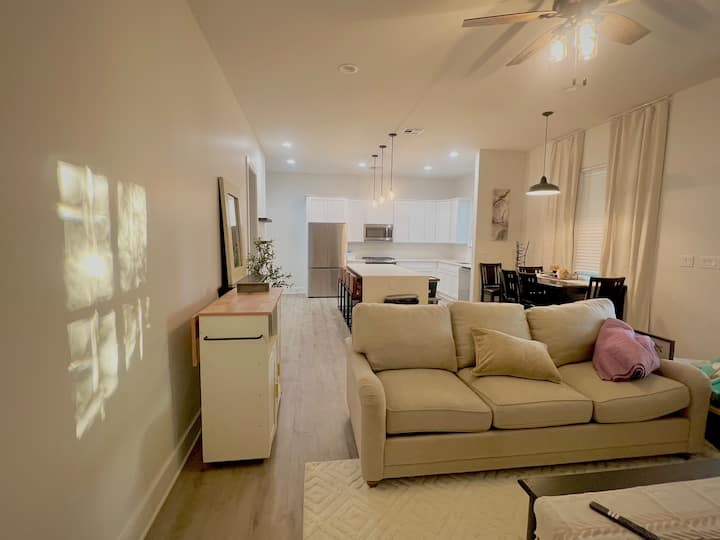 Old Mandeville Retreat - Mandeville, LA