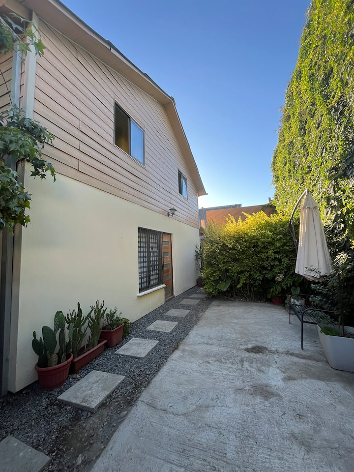 Acogedora Casa Con Piscina Y Quincho - Curicó