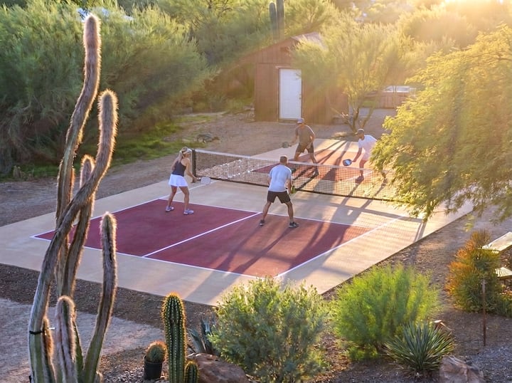 1-acre 4br Resort W/ Pickleball, Sauna, Spa, Yoga - Cave Creek