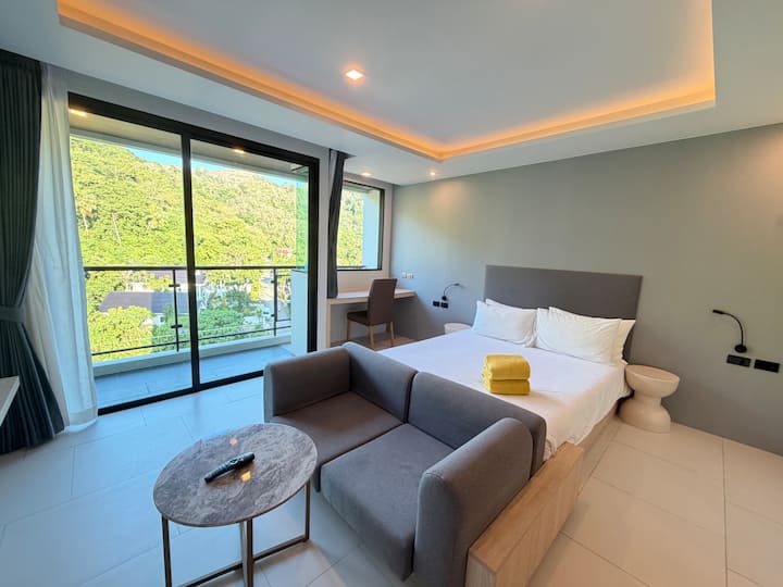卡伦海滩｜豪华一卧室公寓｜山景阳台｜楼顶健身房无边泳池 - Kata Beach