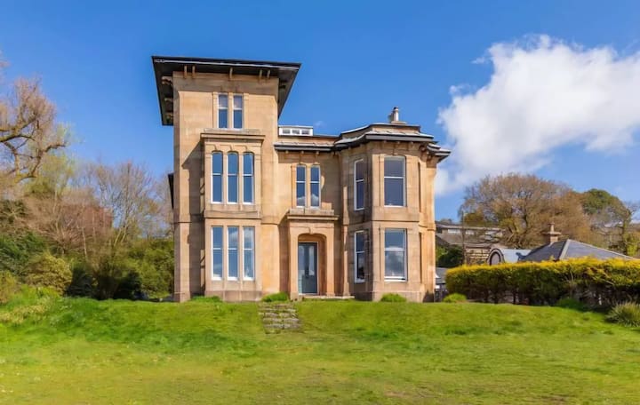 Victorian Villa With Sea Views - Loch Lomond