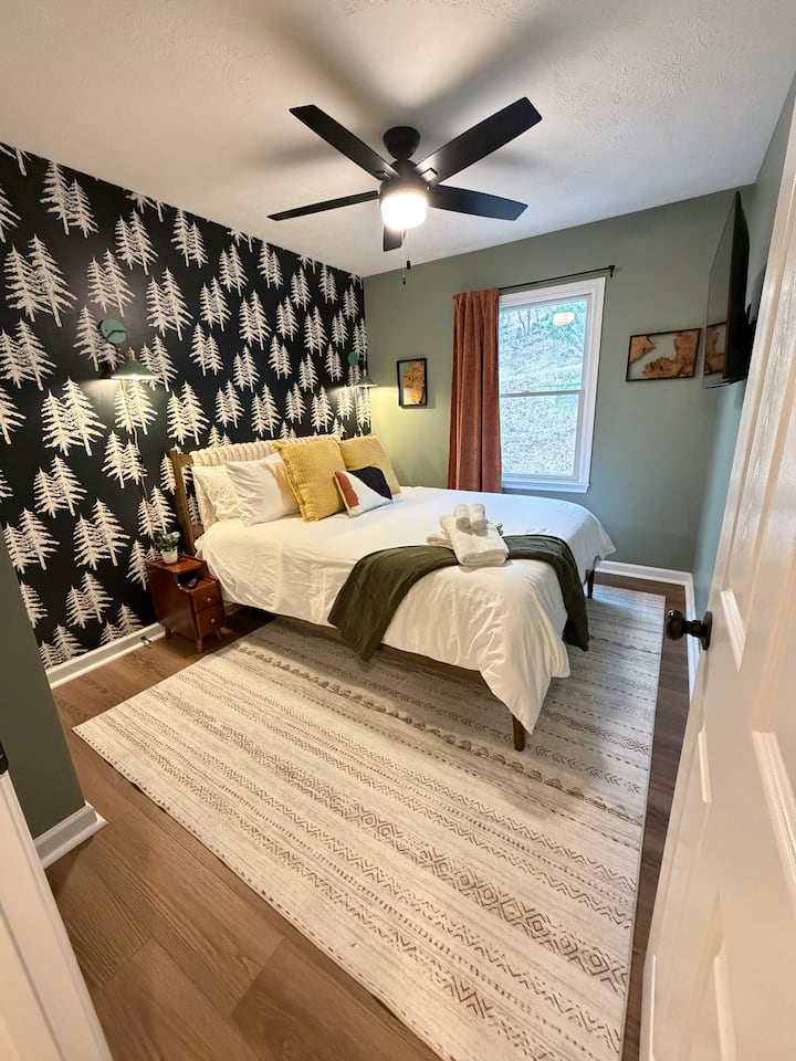 Newly Renovated*hottub*mountain Views*walk To Ski - Massanutten, VA