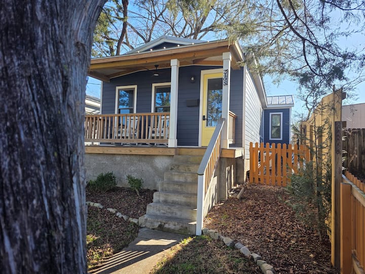 Cozy Little House On The Hill. - Richmond, VA