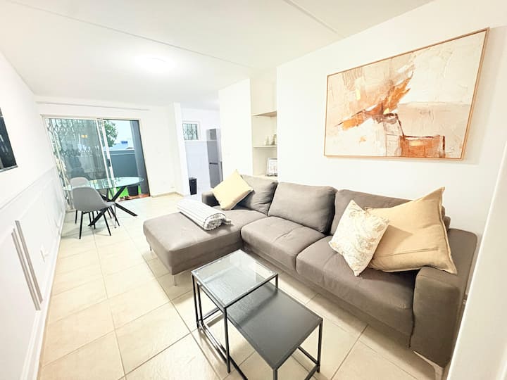 Sandton Luxe Living @ Madison Palms West - Sandton