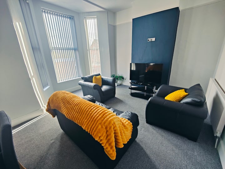 When The Liver Bird Comes Home! - Guernsey