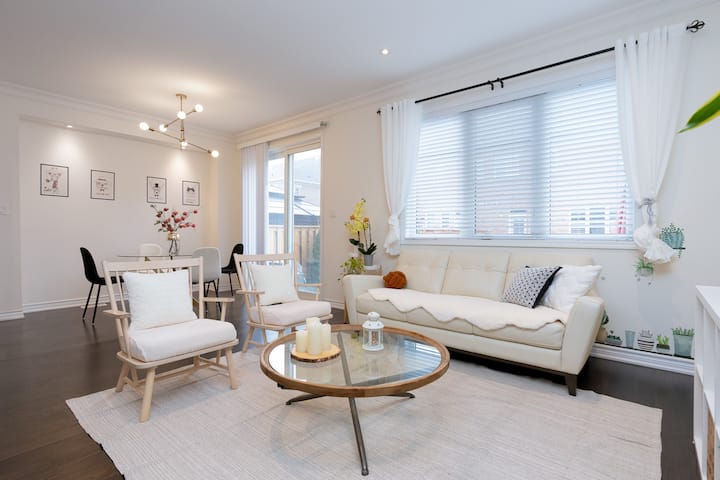 Stunning 4+1br Family Oasis @Oakville +Ev Charger - Oakville