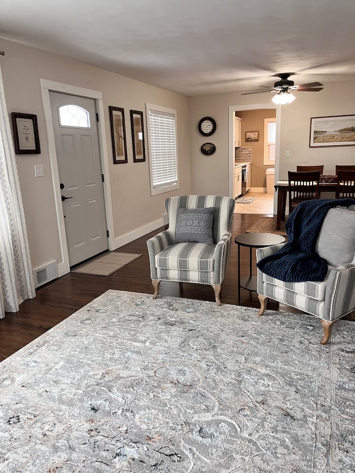 Charming Fully Renovated 2br Home Near Everything - 오언즈버러