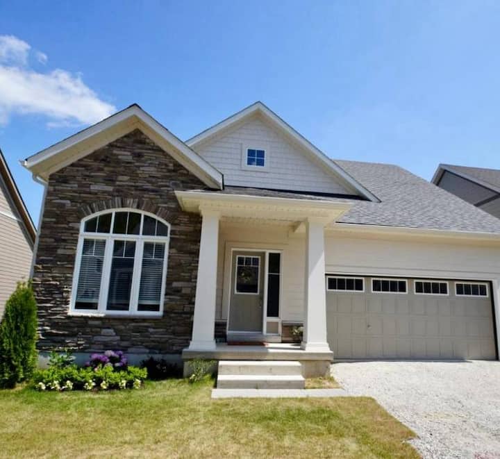 Relaxing Lake Escape — Comfort & Outdoors - Thornbury