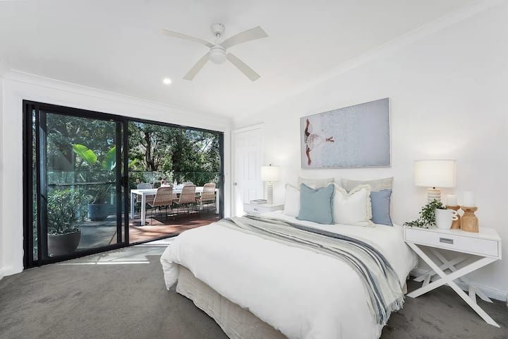 The Copa – Spacious Family Retreat - Near Beach - Sydney