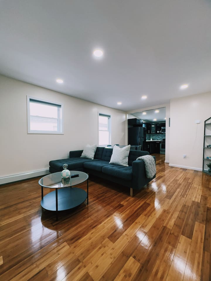 243rd Crashpad - Garden City, NY