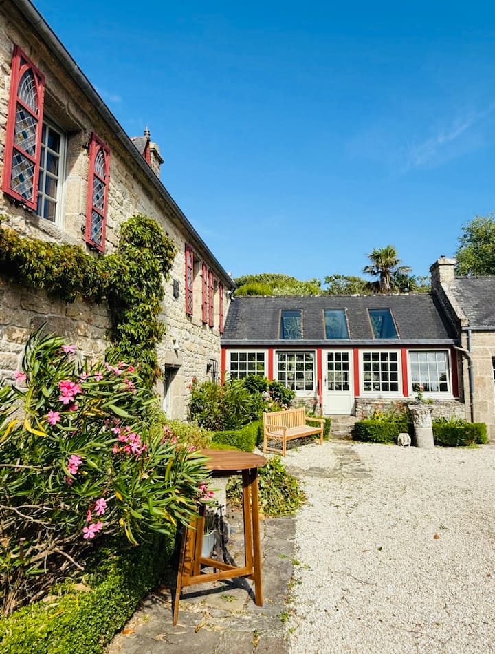 Manoir De 1630 à Louer En Bretagne - Porspoder
