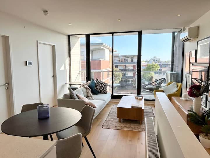 Elevated Living - Central And Close To The Beach! - St Kilda