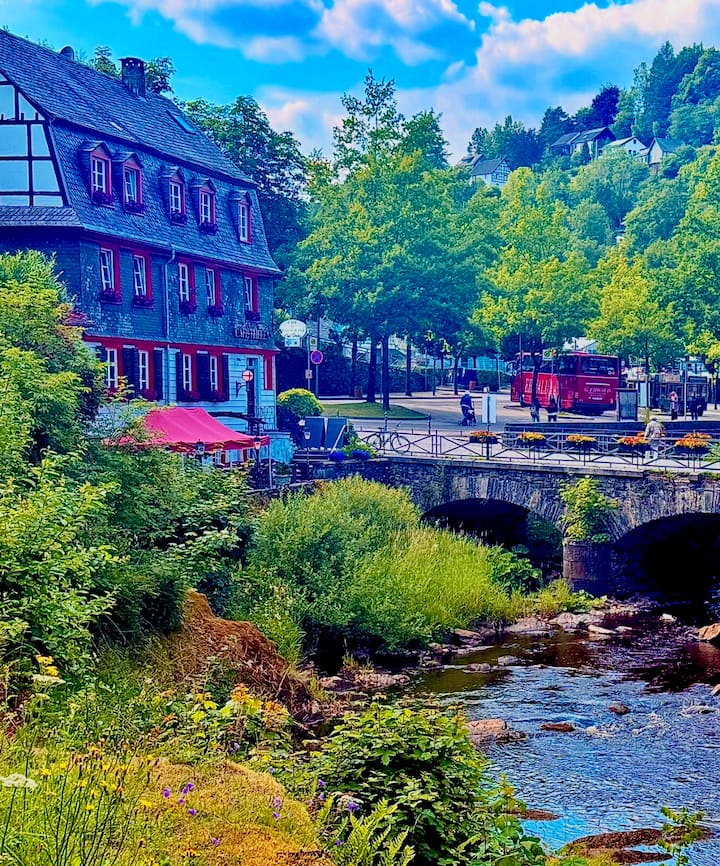 Monschau Altstadt: Flussblick+ Café Im Haus - Eupen