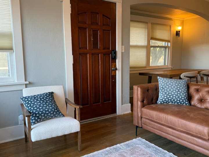 North Slope Bungalow - Tacoma, WA