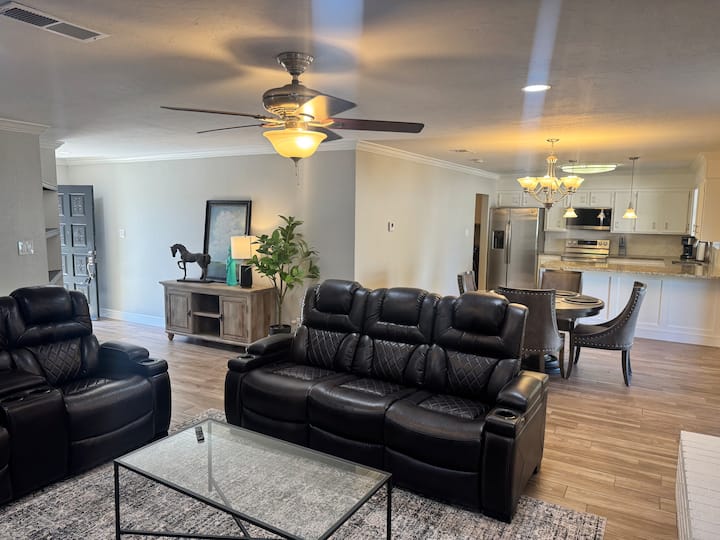 The Palomina Place - Hobbs, NM