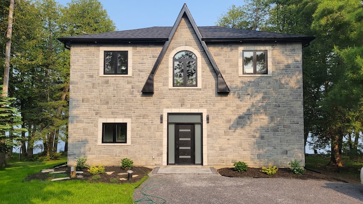 Evening Glory On The Lake: Luxury Getaway - Napanee