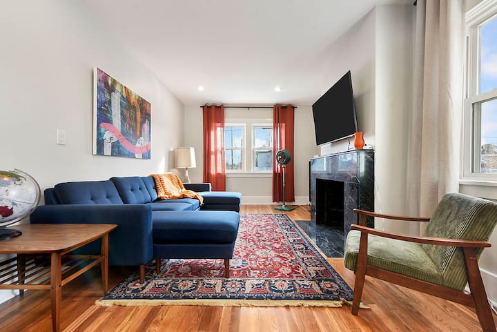 Modern Stay In Larimer/e. Liberty (3br/2ba) - Kennywood, West Mifflin