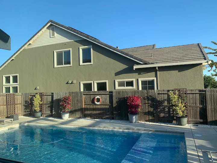 Luxury 4br, 3ba Home With Private Pool Oasis Area! - Manteca, CA