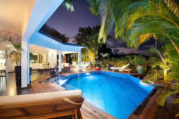 Maison Dans Un éCrin De Végétation Tropicale - Saint-Barthélemy