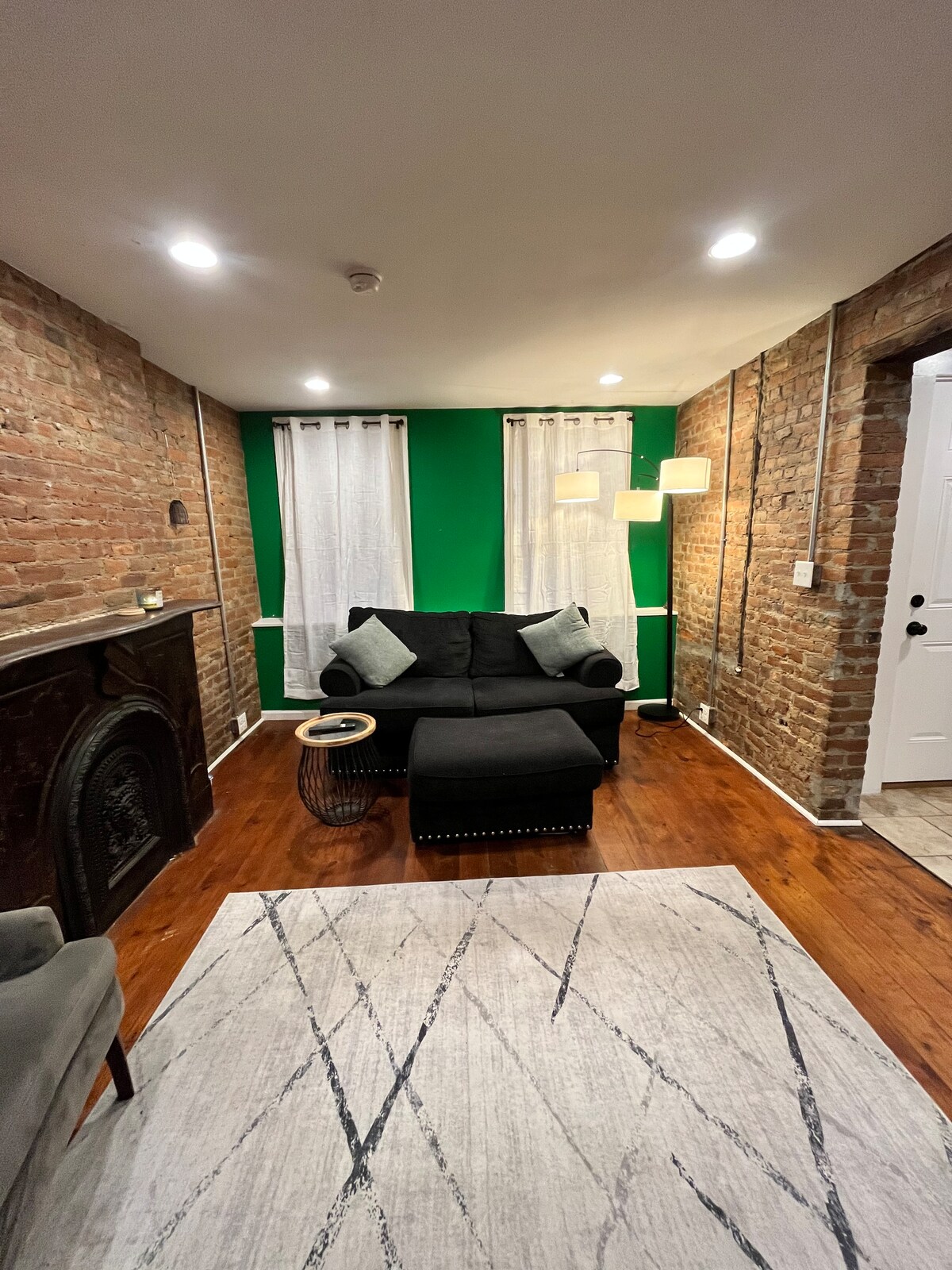 Historic City Center Brick Getaway - Apartments for Rent in Albany, New ...