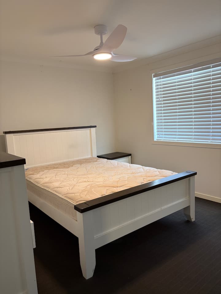 Cozy Modern Apartment - Coolangatta