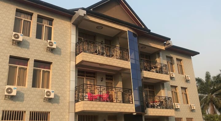 Appartement 4 Pièces 3 Chambres à Kinshasa 402 - Kinshasa