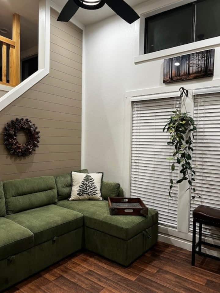 The Dog House (Tiny House Perfect For Him Or Her) - Ada, OK