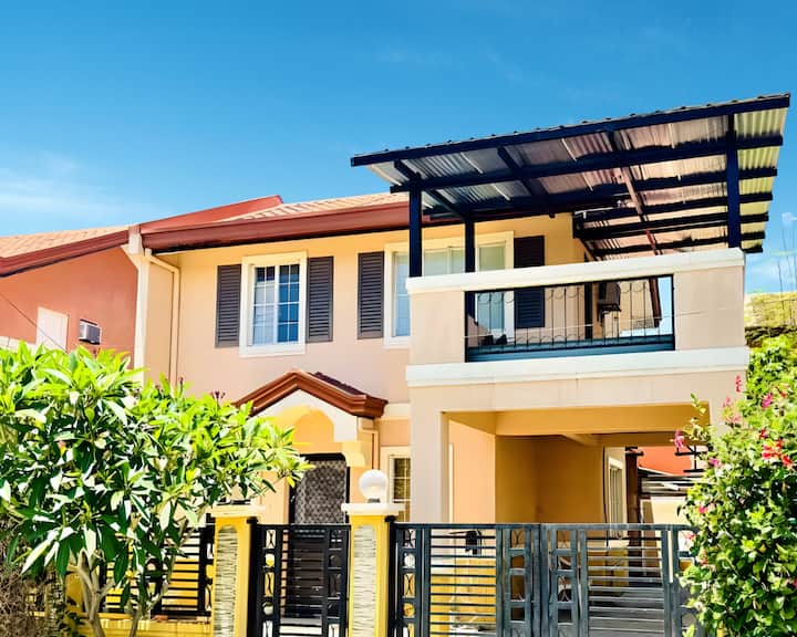 Serene 3br 2ba Staycation Home – Relaxing Escape - Tarlac