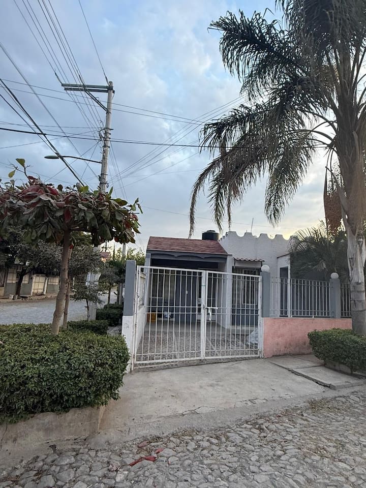 Casa Stella, Un Espacio Cómodo Y Acogedor. - Sayula