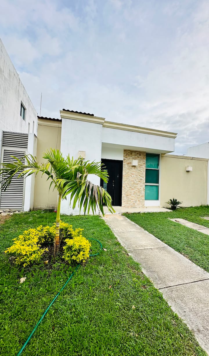 Casa En Privada Residencial En Santa Fe Norte! - Mérida