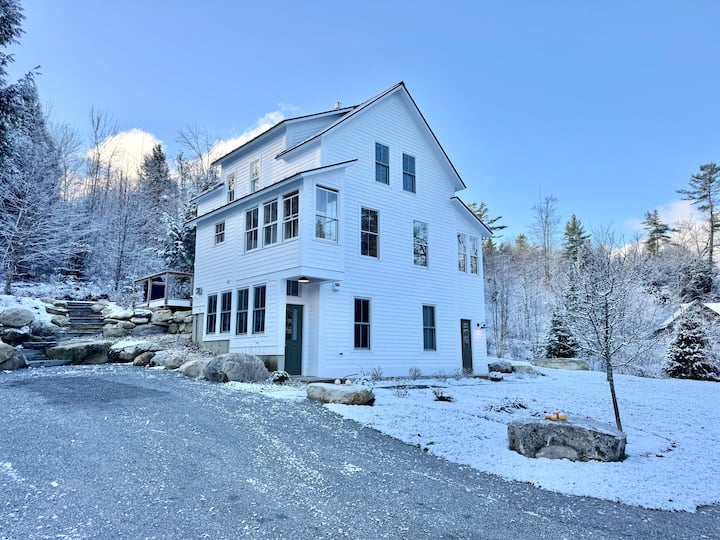 Schoolhouse | 10 Min To Stratton | Hot Tub - Bromley Mountain, VT
