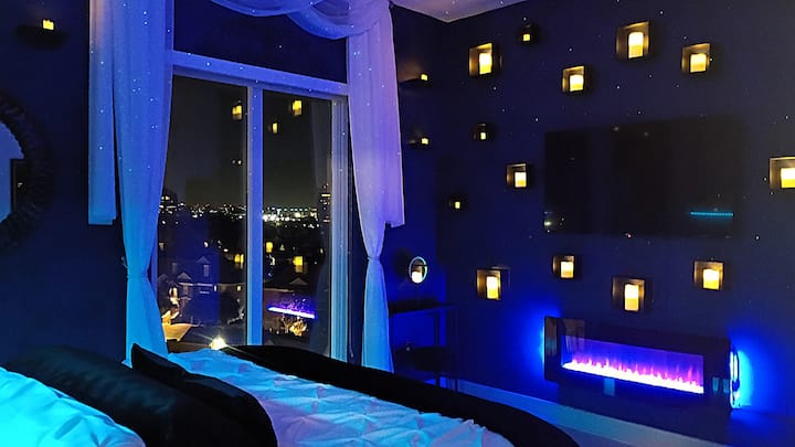 Candlelight Gothic Romance Hi-rise / Priv Balcony - Carrollton, TX