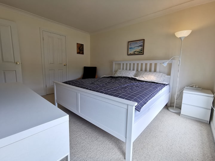 Quiet Southeastern Suburb Home - Adelaide