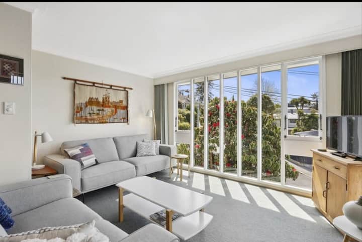 Sunny Roslyn Townhouse — Walk To Cafés & City - Dunedin