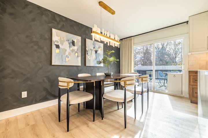 Designer Centennial 4bd | Open Concept & Backyard - Highlands Ranch, CO