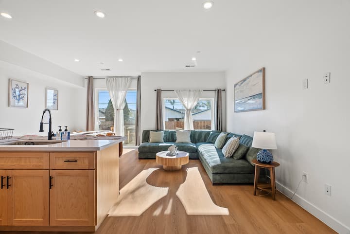 Condo For 9 Between Monterey And Santa Cruz! - Watsonville, CA