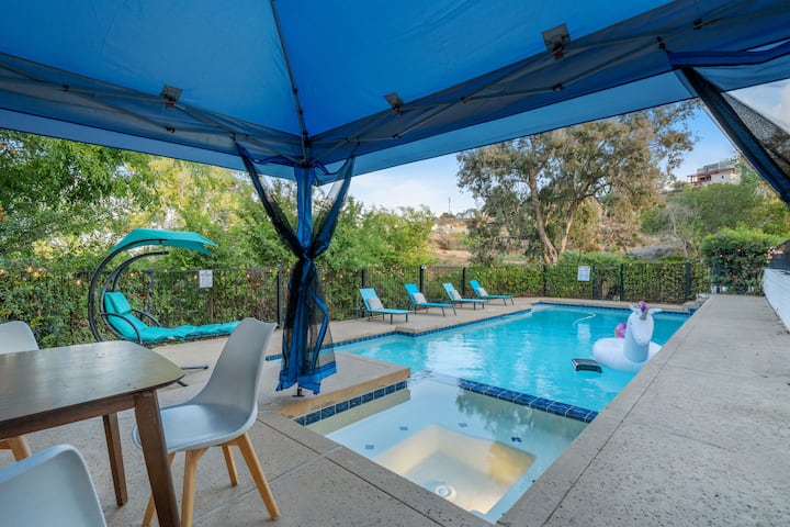 Pool, Grand View, King Bed, Spacious, Parking - La Mesa, CA