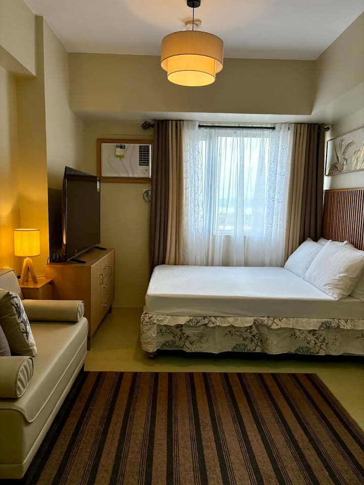 Chic Studio In The Heart Of It All! - Cagayan de Oro