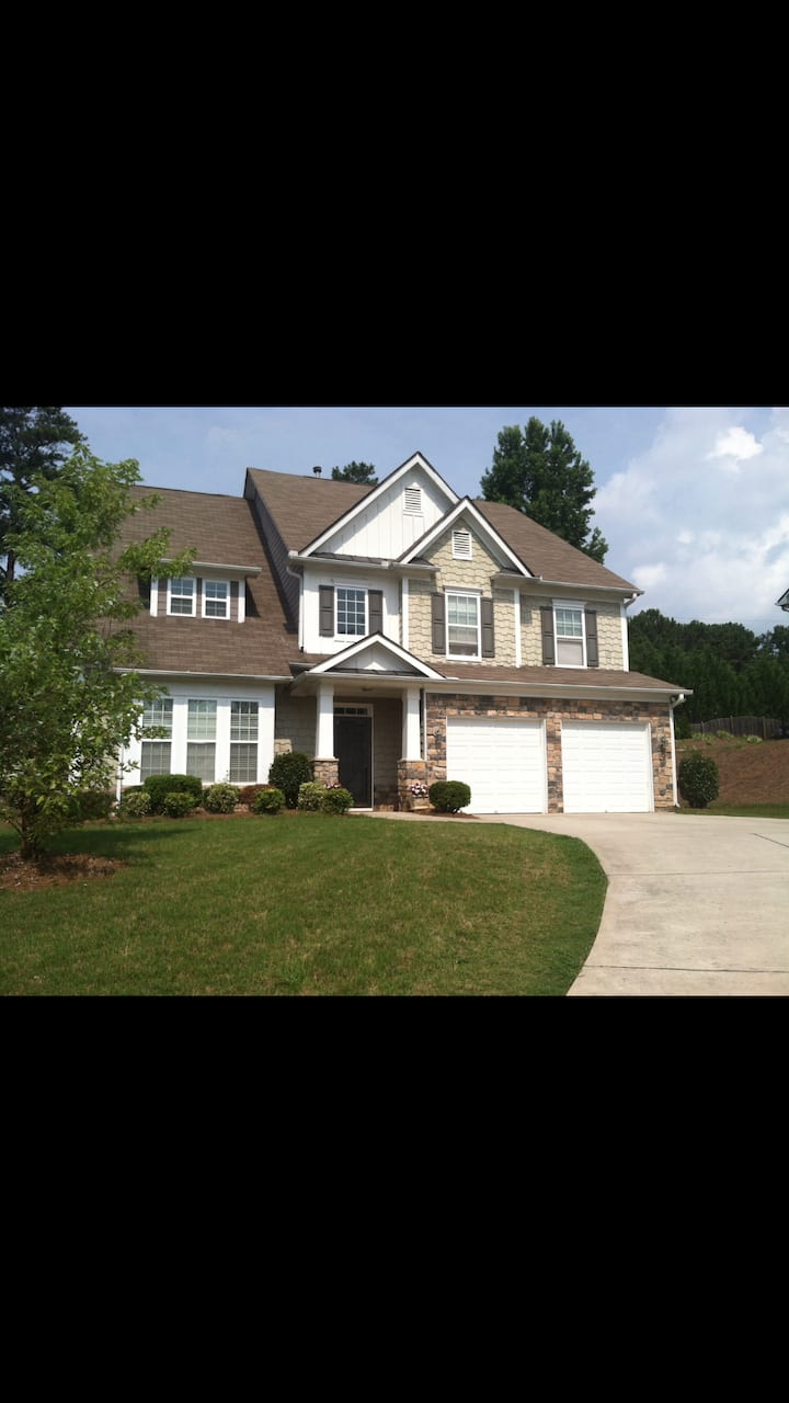 Large Family Home Near Atlanta - Douglasville, GA