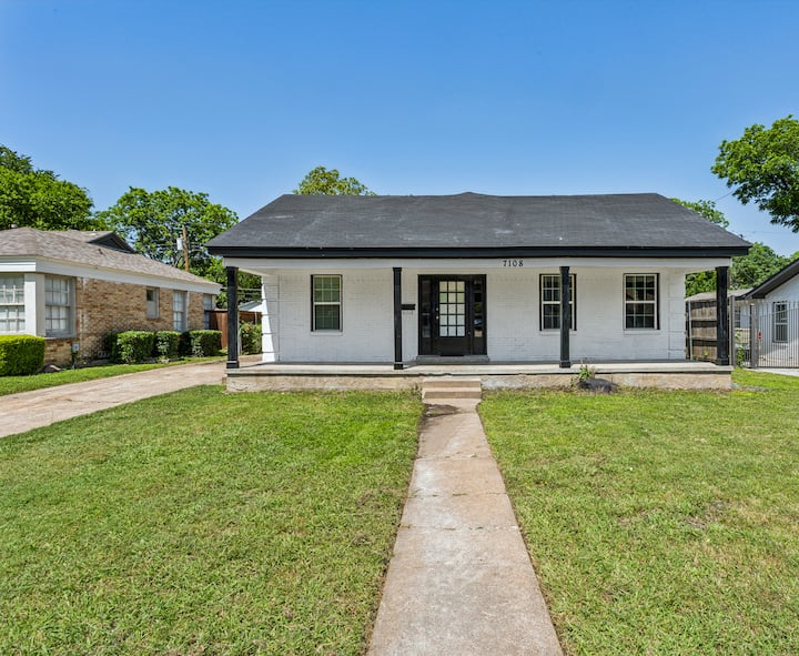 Spacious House Fifa Hq • Dal Airport• Uptown• Utsw - Dallas, TX