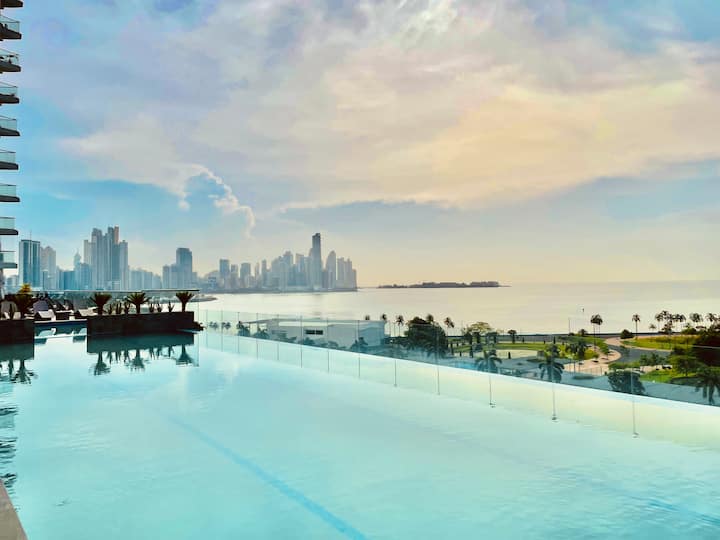 Avenida Balboa Ocean View - Panama City