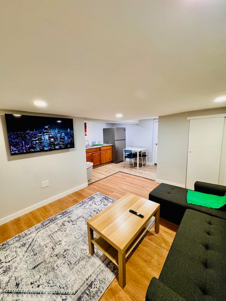 Cozy 1br Suite W/kitchenette, Nyc Bus At Doorstep! - West New York