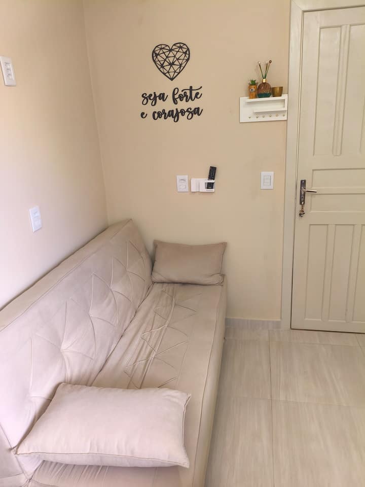 Casa: Sala E Cozinha Conjugada + Quarto Suíte - Navegantes