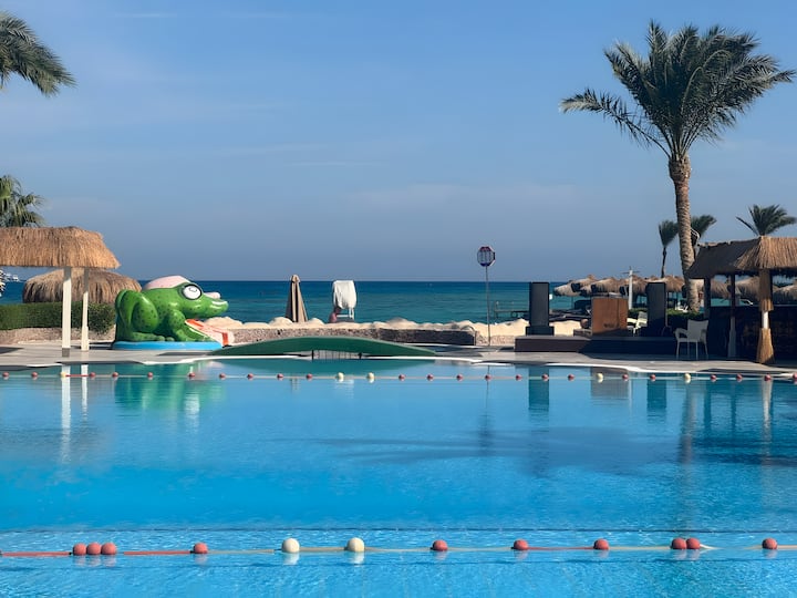 4 Bedroom Seaside Hurghada Escape - Hurghada