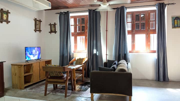 Kay's Place Train House Jambo - Zanzibar