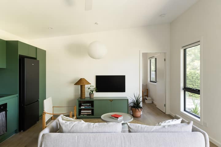New Two Bedroom Designer Guesthouse In Cromer - Collaroy