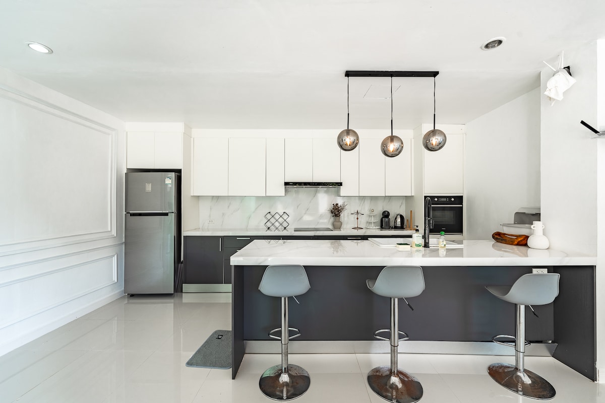 *Luxury Seaview Villa• Rooftop & Private Pool•V163 - Houses for Rent in ...