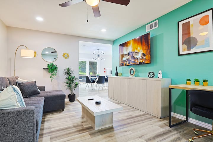 3br Richardson Park Retreat With Deck Sleeps 11 - Richardson, TX